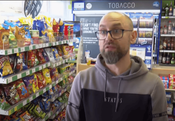Steven, The Seagull Who Became The Famous Crisp Thief at Wyke Regis