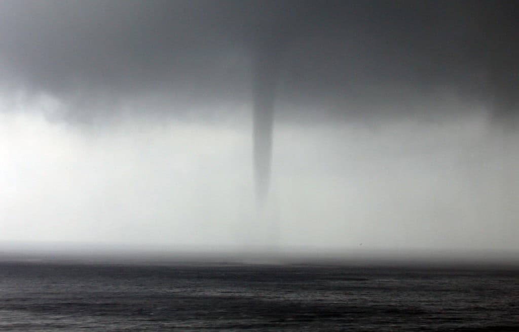 The Tallest Waterspout Ever Seen Off the Florida Keys - Animals Around ...