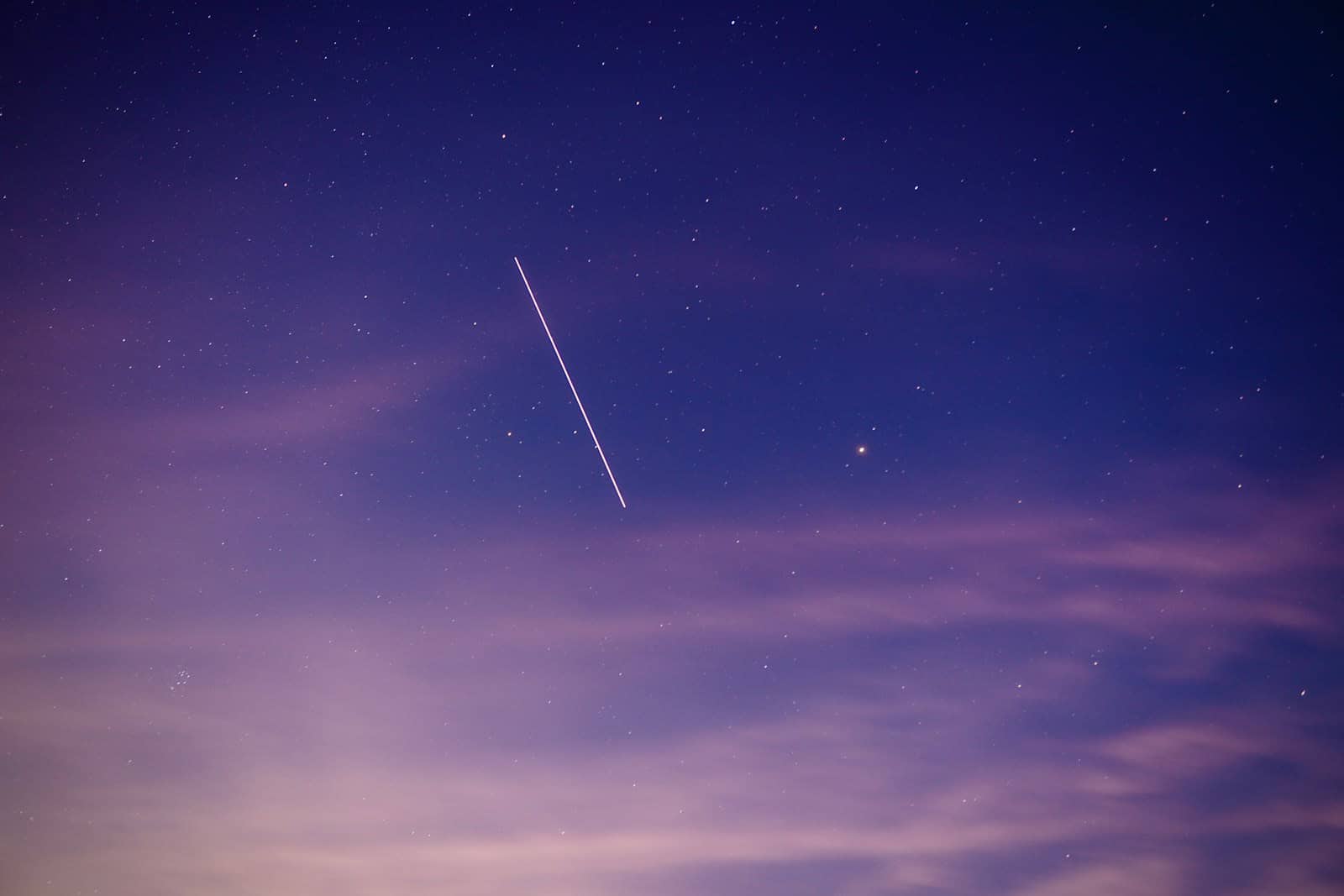 What Happens When Earth Passes Through a Comet’s Tail?