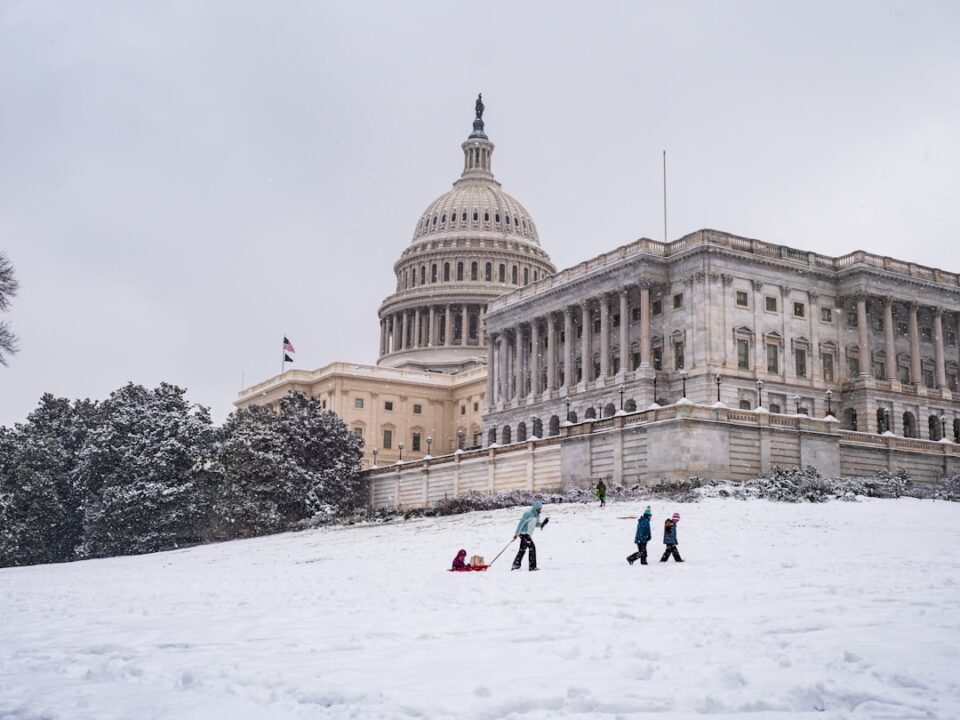 Wind Chills Plunge Below Zero in DC Area as Arctic Front Fuels High ...
